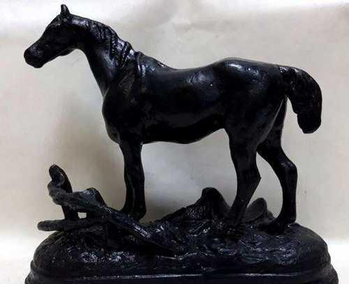 Чугунное литьё. Конь у плетня.1962 -68 г