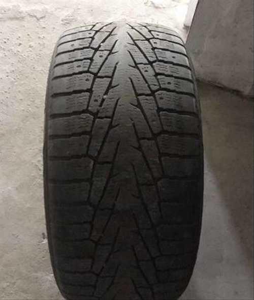 Nokian 275 45 r20