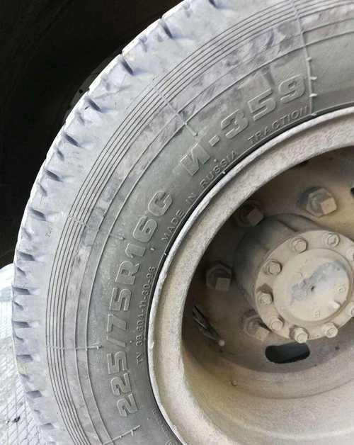 Продам колеса 225/75r16