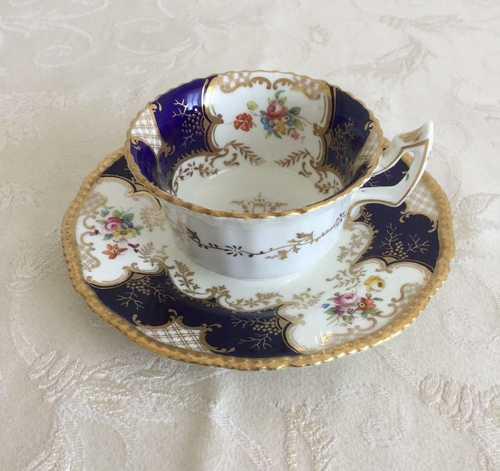 Фарфоровая чашка с блюдцем "Coalport", Англия