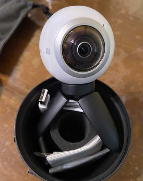 Видео камера Samsung gear 360