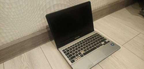 Ноутбук Samsung NP305U1A-A003RU