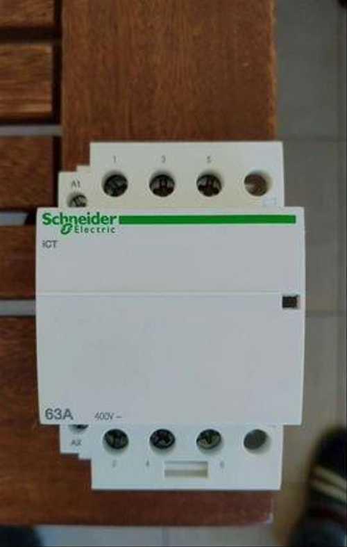 Модульный контактор Schneider ICT 3P 63A 400/240B
