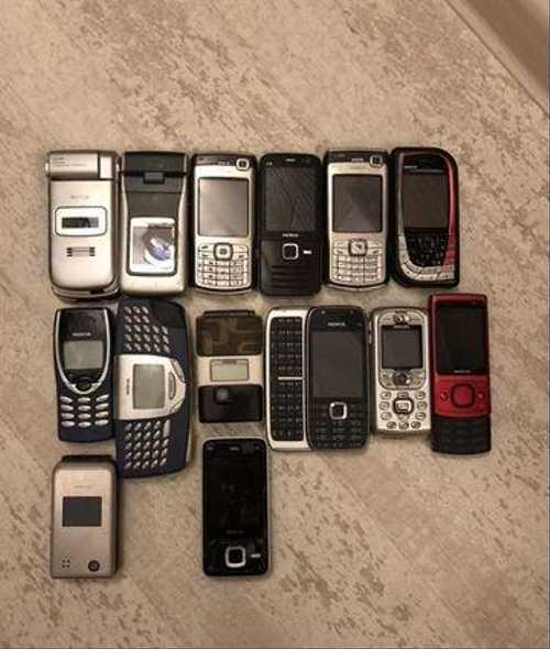Старые сотовые телефоны