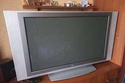 Телевизор плазменный LG 108см 42"
