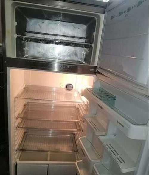 Холодильник эксклюзивный Аристон бу