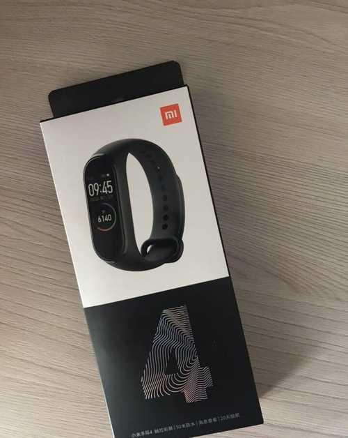 Фитнес браслет Xiaomi MI Band 4
