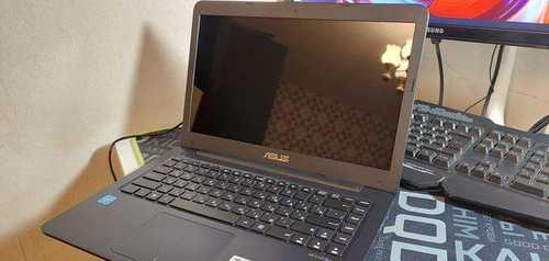 Asus VivoBook E402SA
