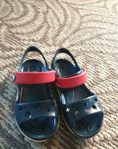 Сандали crocs