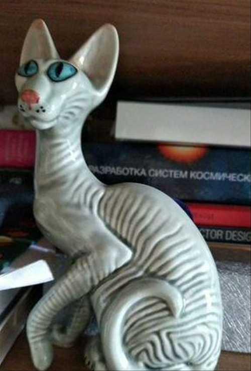Кошка- сфинкс статуэтка