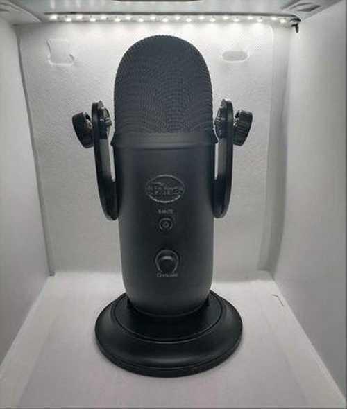 Микрофон Blue Yeti Blackout