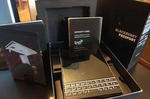 Blackberry passport piano black