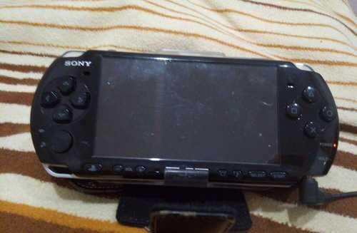 Sony PSP + чехол + memory stick