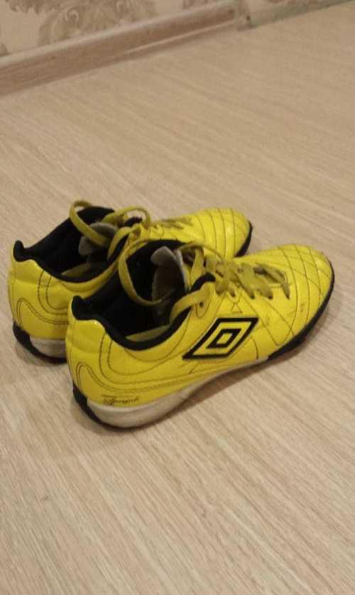 Продам бутсы Umbro Speciali