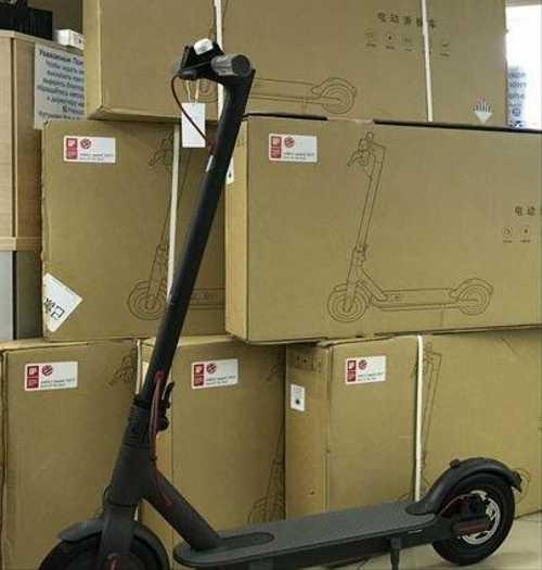 Электросамокат Xiaomi Mi Electric Scooter 1S Black