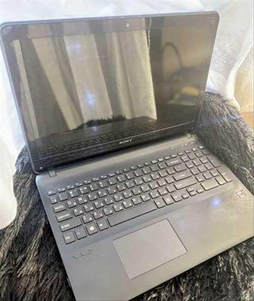 Sony vaio SVF1521L1RB