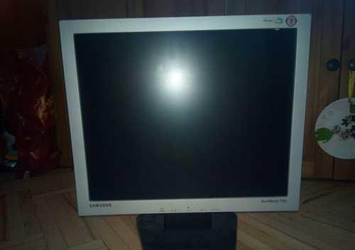 Монитор 17" SAMSUNG SyncMaster 710v
