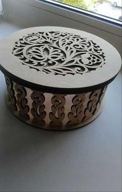 Шкатулка-коробка с разным орнаментом