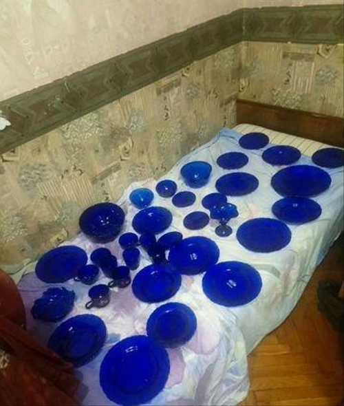 Посуда из синего стекла