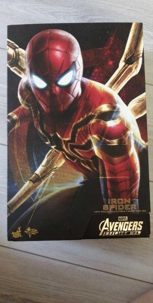 Hot toys Iron Spider-man