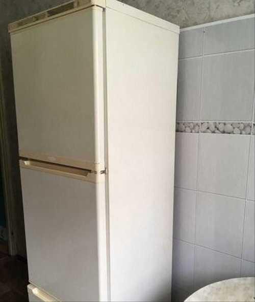 Холодильник трехкамерный "Стинол 104 ELK