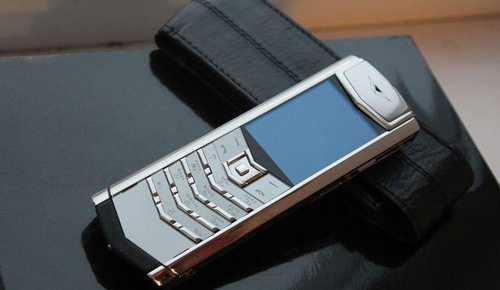 Телефон vertu signature mirrored c чехлом