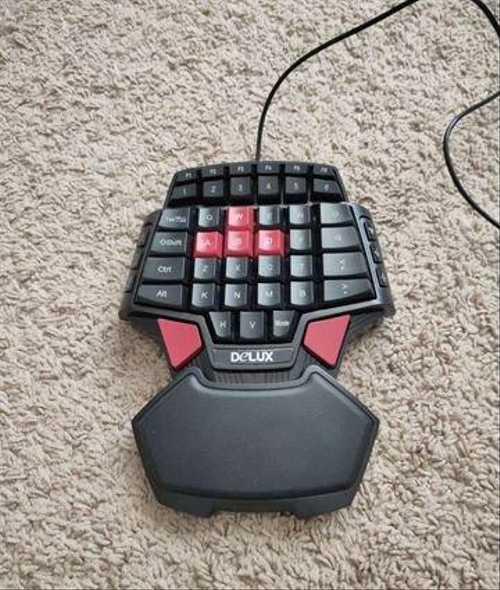 Игровая клавиатура Delux