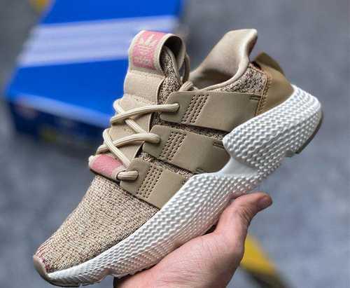 Женские кроссовки Adidas Prophere brown