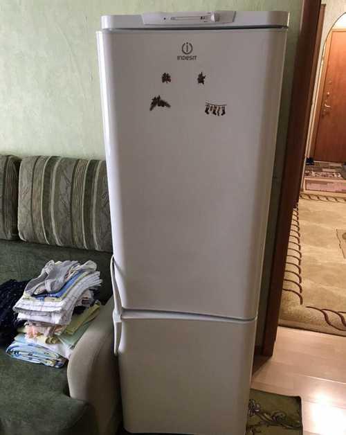 Холодильник indsit