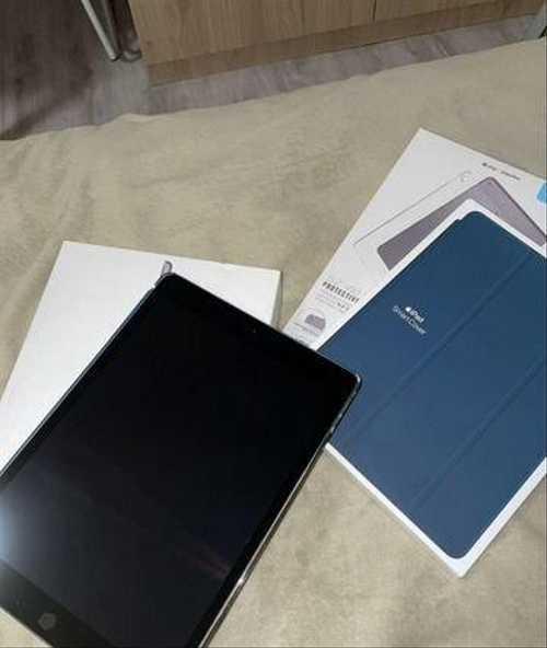 iPad 7th generation + чехол и накладка