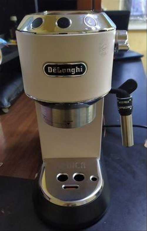 Кофеварка рожковая delonghi