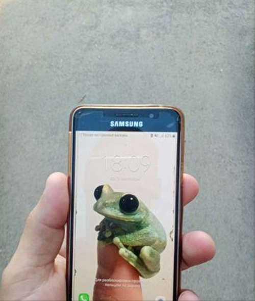 Телефон Samsung а 3 2016 года