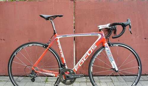 Продам карбоновый шоссейный велосипед Focus Izalco