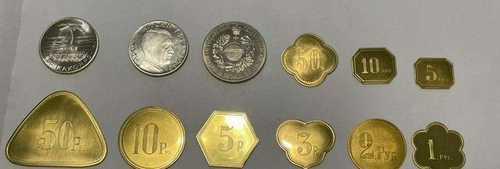 Монеты жетоны медали 12 шт разных