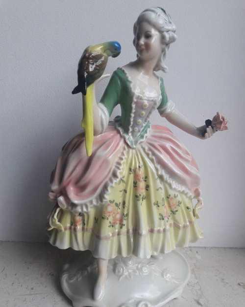 Фарфоровая статуэтка Дама с попугаем, Karl Ens, Ге