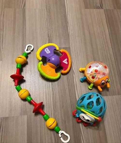 Детские игрушки - погремушки