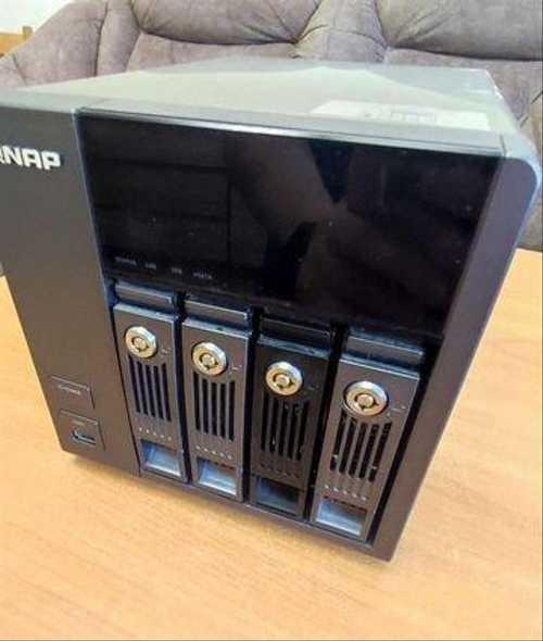 NAS Qnap ts-410 с 4 дисками по 1 Тб