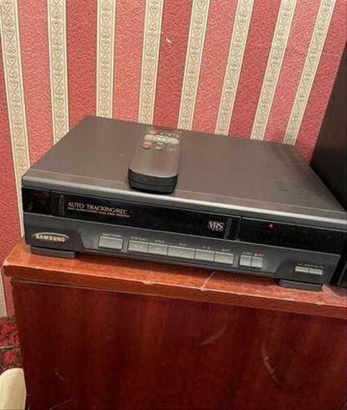 Видеомагнитофон Samsung VHS