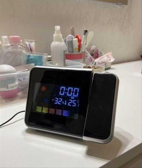 Часы с проекцией TrustMeteo BP-323 SRG (метеостанц
