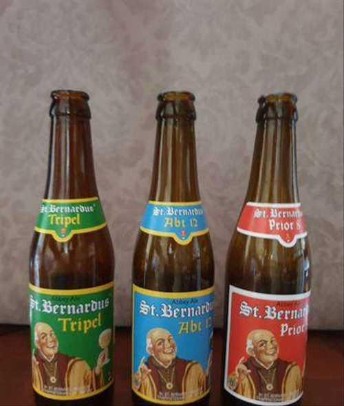 Коллекция пустых бутылок St.Bernardus