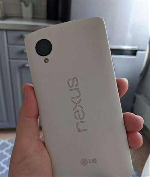 Смартфон LG Nexus 5 16GB D821
