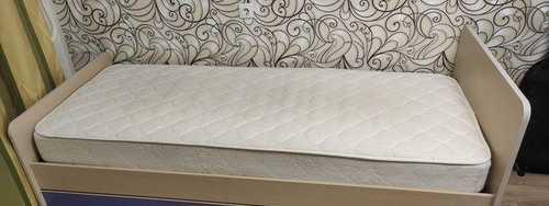 Кровать односпальная с матрасом бу