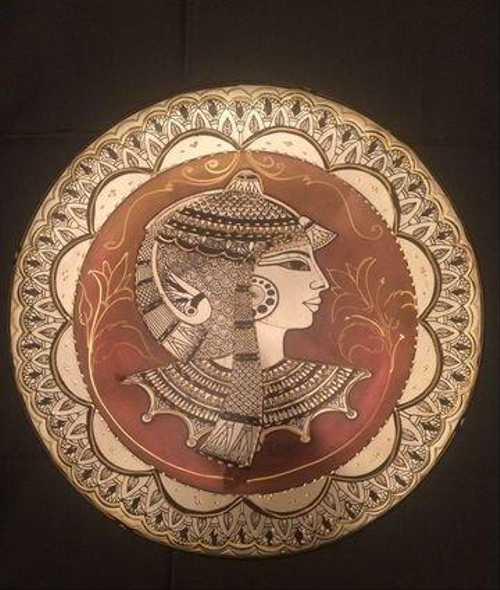 Тарелка настенная Клеопатра металл, D-40 см Египет