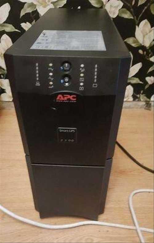 Ибп UPS 2200 APC Smart SUA2200I