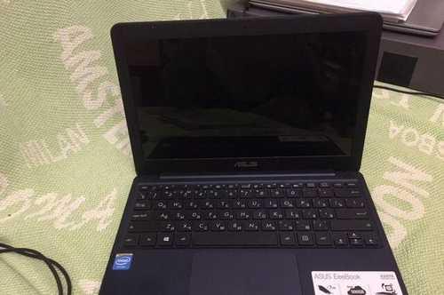 Asus EeeBook X205TA