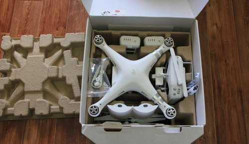 Квадрокоптер DJI Phantom 3 Advanced