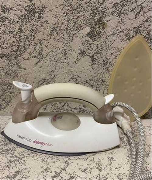 Дорожный утюг Kenwood ST60