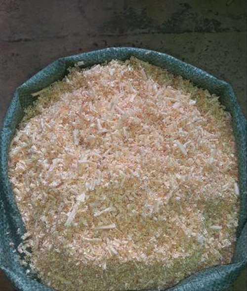 Опилки в мешках