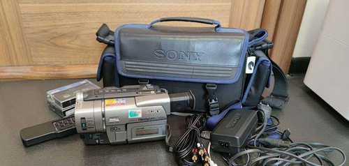 Видеокамера Sony Handycam Video HI 8 CCD-TR67E