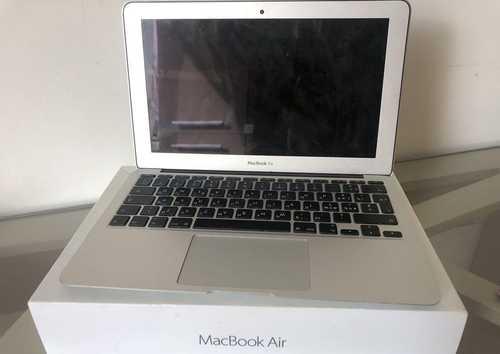 Apple MakBook Air/4GB/128gb/11/2014
